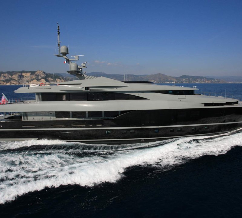 Yacht SEA FORCE ONE, Admiral | CHARTERWORLD Luxury Superyacht Charters